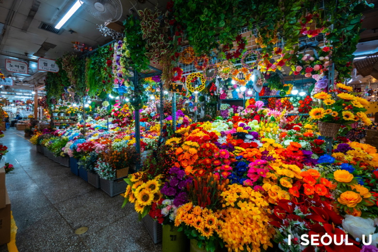 GUIDE TO NAMDAEMUN MARKET IN SEOUL - A Fun Couple - Travel Blog