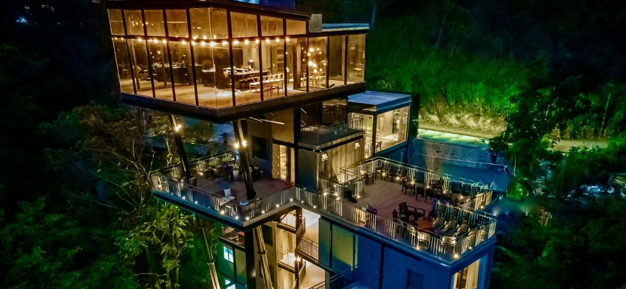 HIKING LITTLE ADAM'S PEAK IN ELLA, SRI LANKA [FULL GUIDE]