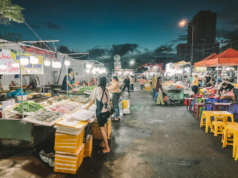 16 AWESOME THINGS TO SEE IN DA NANG [VIETNAM]