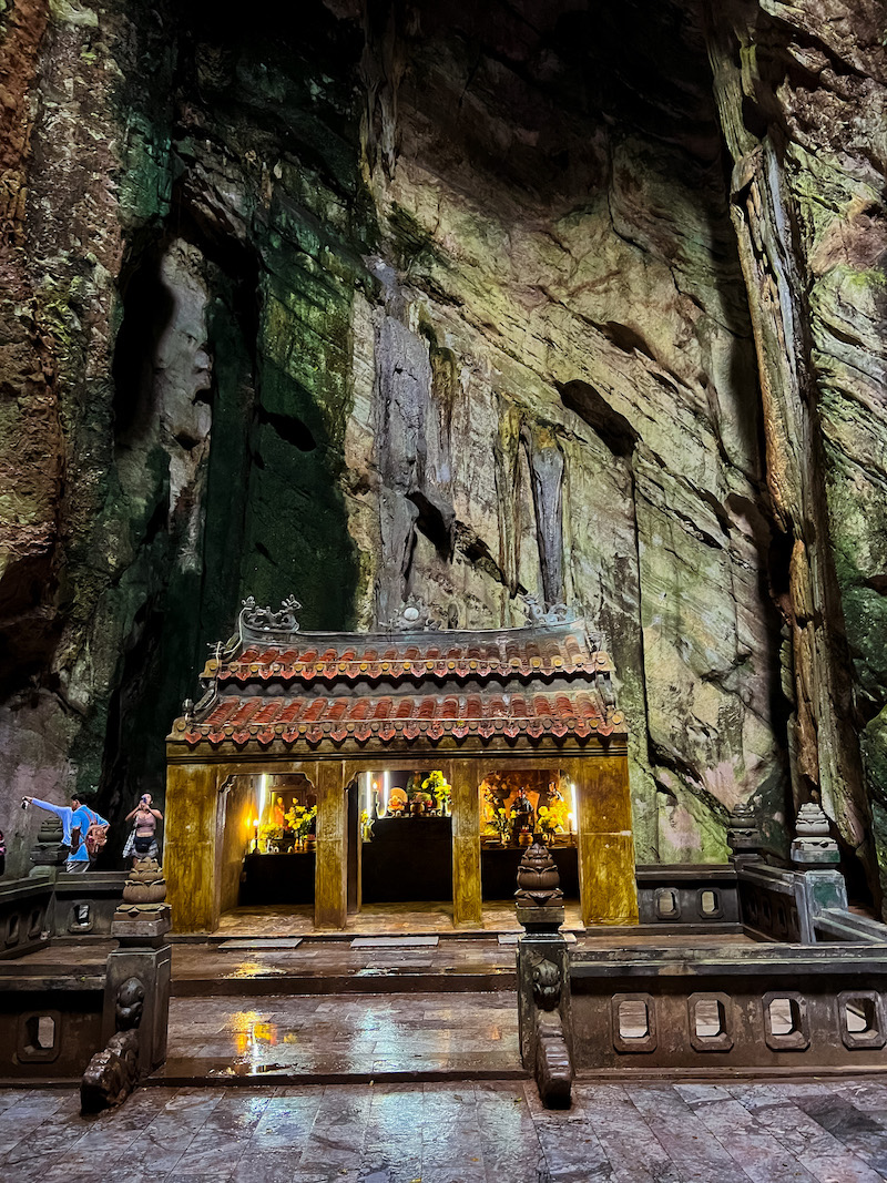 MARBLE MOUNTAINS IN DA NANG - Your full guide [VIETNAM]
