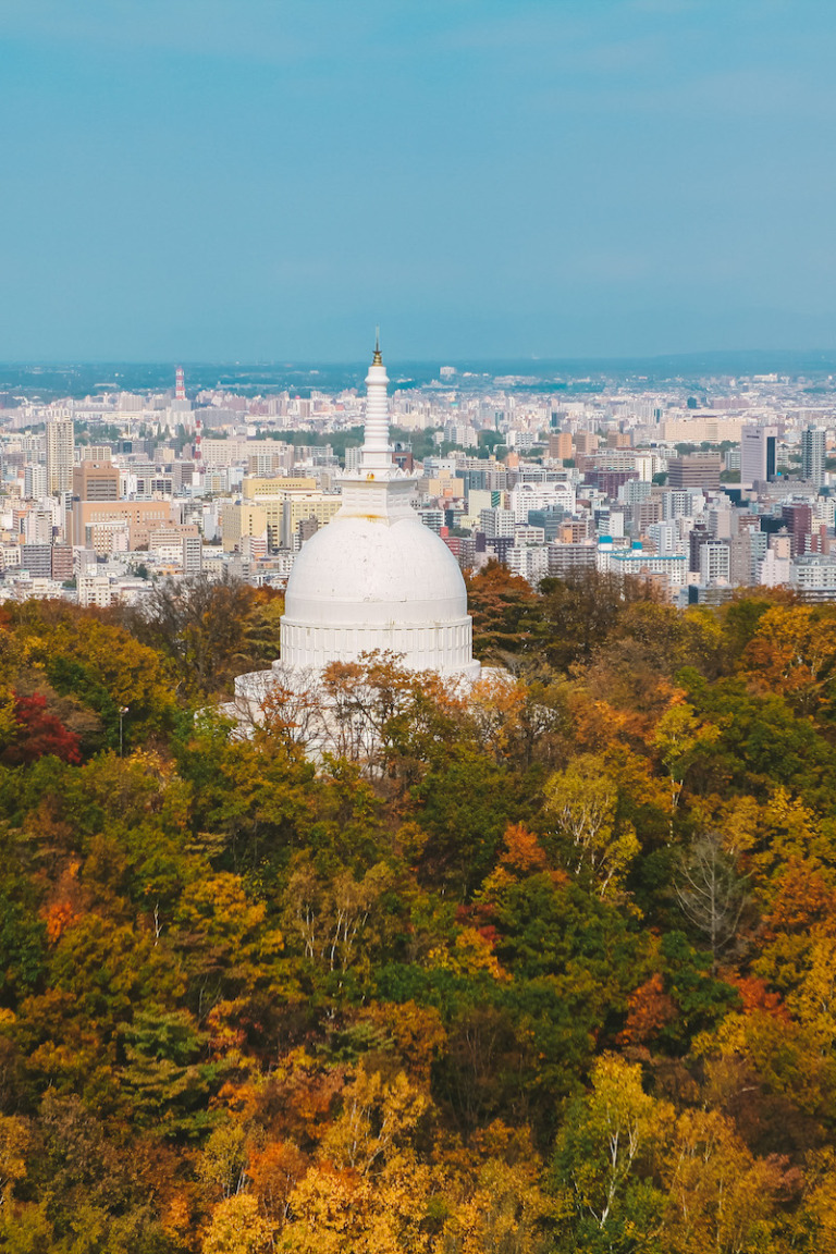MOUNT MOIWA IN SAPPORO - COMPLETE GUIDE [HOKKAIDO]